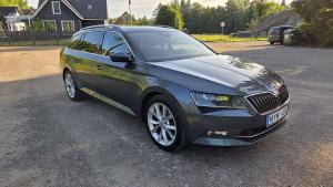 Pelēks Skoda SuperB 2016 Telšiai, ar dzinēja tilpumu 1.97 L un nobraukumu 233 tūkst. km par 12500 €, foto 3 vietnē AUTOMOTO.COM.LV