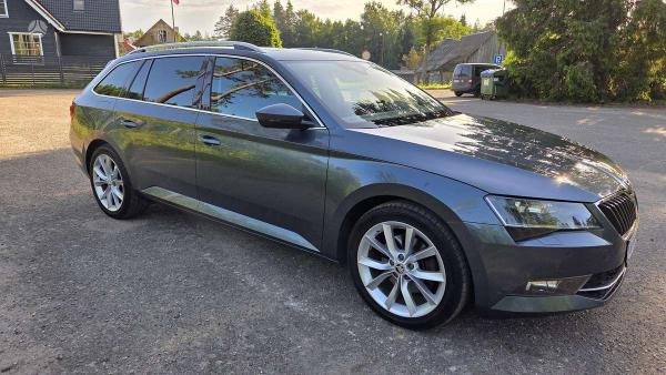Pelēks Skoda SuperB 2016 Telšiai, ar dzinēja tilpumu 1.97 L un nobraukumu 233 tūkst. km par 12500 €, foto 6 vietnē AUTOMOTO.COM.LV
