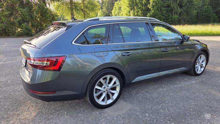 Pelēks Skoda SuperB 2016 Telšiai, ar dzinēja tilpumu 1.97 L un nobraukumu 233 tūkst. km par 12500 €, foto 15 vietnē AUTOMOTO.COM.LV