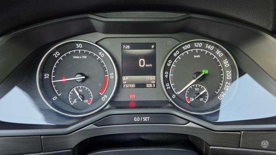 Pelēks Skoda SuperB 2016 Telšiai, ar dzinēja tilpumu 1.97 L un nobraukumu 233 tūkst. km par 12500 €, foto 22 vietnē AUTOMOTO.COM.LV