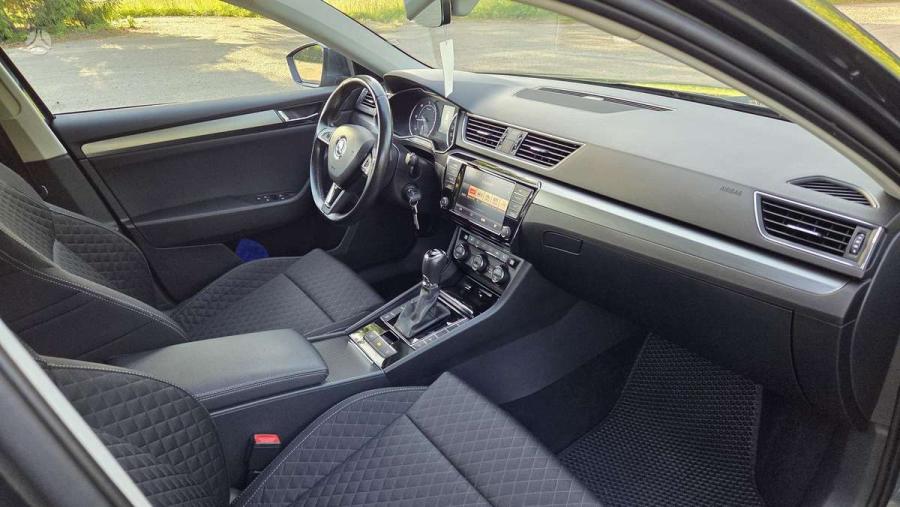 Pelēks Skoda SuperB 2016 Telšiai, ar dzinēja tilpumu 1.97 L un nobraukumu 233 tūkst. km par 12500 €, foto 25 vietnē AUTOMOTO.COM.LV