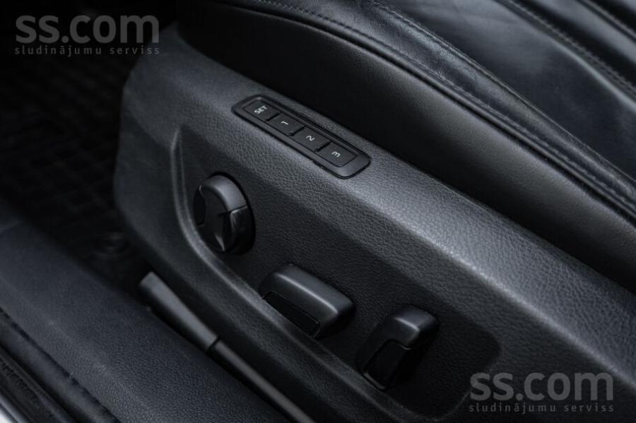Grey Skoda SuperB 2016 in Riga, with an engine capacity of 1.60 L and mileage of 308 thousand km for 8995 €, photo 12 on AUTOMOTO.COM.LV