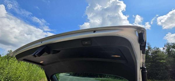 Grey Skoda SuperB 2016 in Vilnius, with an engine capacity of 1.97 L and mileage of 292 thousand km for 8400 €, photo 10 on AUTOMOTO.COM.LV