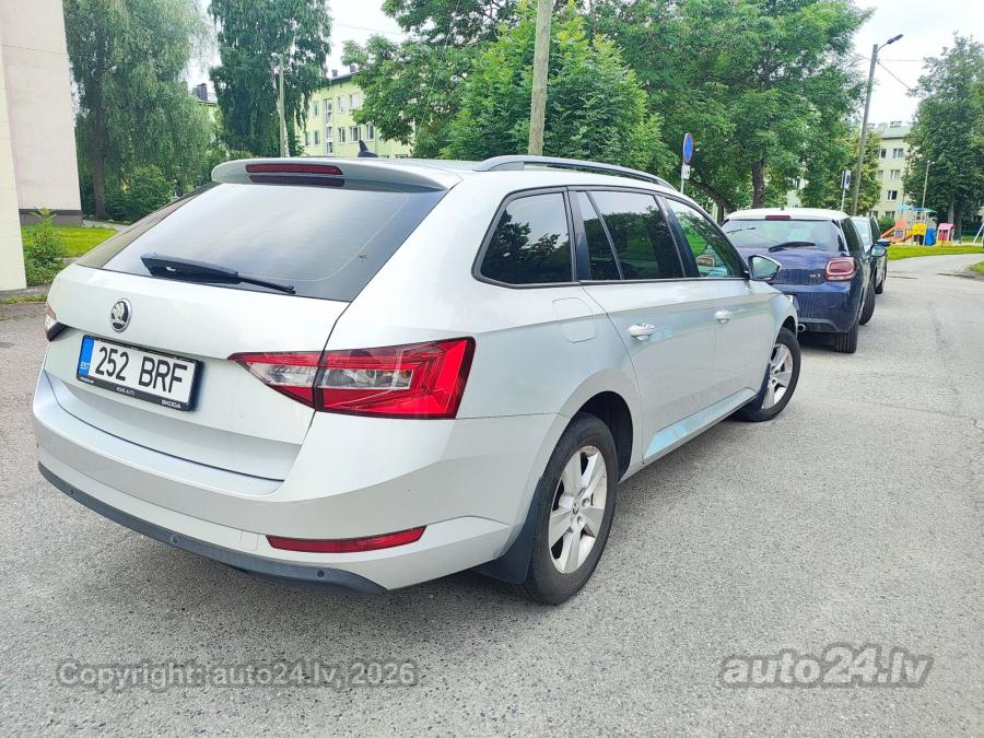Grey Skoda SuperB 2016 in Tallinn, with an engine capacity of 1.40 L and mileage of 200 thousand km for 9000 €, photo 4 on AUTOMOTO.COM.LV