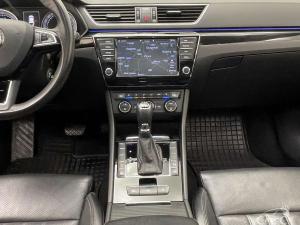 Pelēks Skoda SuperB 2016 Viļņa, ar dzinēja tilpumu 1.97 L un nobraukumu 267 tūkst. km par 9900 €, foto 19 vietnē AUTOMOTO.COM.LV