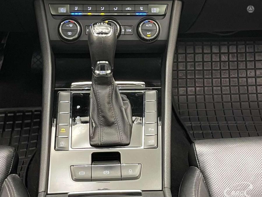Pelēks Skoda SuperB 2016 Viļņa, ar dzinēja tilpumu 1.97 L un nobraukumu 267 tūkst. km par 9900 €, foto 22 vietnē AUTOMOTO.COM.LV