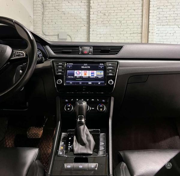 Grey Skoda SuperB 2016 in Klaipeda, with an engine capacity of 1.97 L and mileage of 227 thousand km for 12999 €, photo 6 on AUTOMOTO.COM.LV