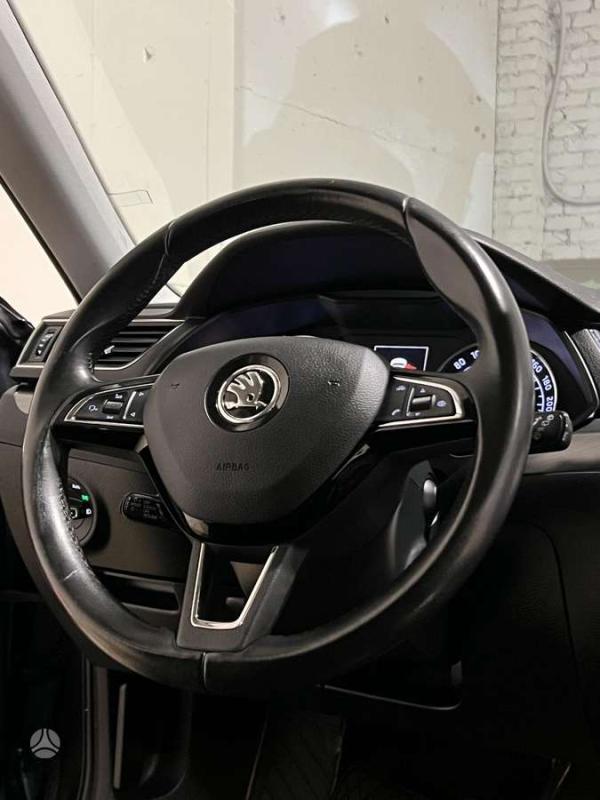 Grey Skoda SuperB 2016 in Klaipeda, with an engine capacity of 1.97 L and mileage of 227 thousand km for 12999 €, photo 10 on AUTOMOTO.COM.LV