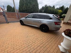 Grey Skoda SuperB 2016 in Kaunas, with an engine capacity of 2.00 L and mileage of 224 thousand km for 12600 €, photo 3 on AUTOMOTO.COM.LV