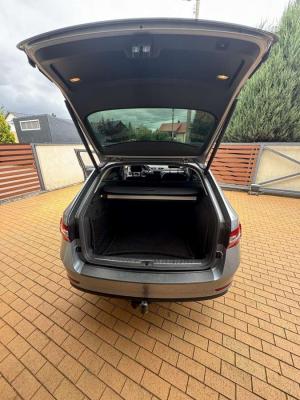 Grey Skoda SuperB 2016 in Kaunas, with an engine capacity of 2.00 L and mileage of 224 thousand km for 12600 €, photo 6 on AUTOMOTO.COM.LV