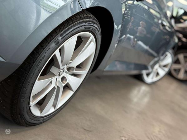 Pelēks Skoda SuperB 2016 Klaipėda, ar dzinēja tilpumu 1.97 L un nobraukumu 241 tūkst. km par 11950 €, foto 8 vietnē AUTOMOTO.COM.LV