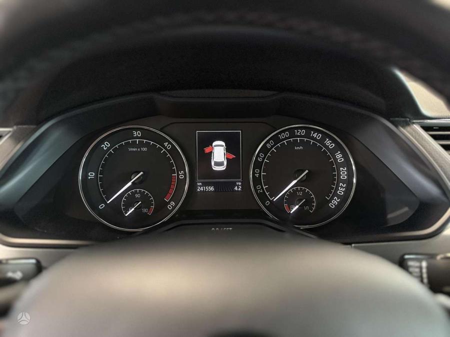 Grey Skoda SuperB 2016 in Klaipeda, with an engine capacity of 1.97 L and mileage of 241 thousand km for 11950 €, photo 14 on AUTOMOTO.COM.LV