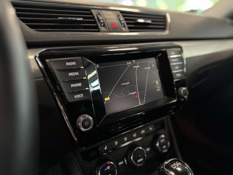 Grey Skoda SuperB 2016 in Klaipeda, with an engine capacity of 1.97 L and mileage of 241 thousand km for 11950 €, photo 16 on AUTOMOTO.COM.LV