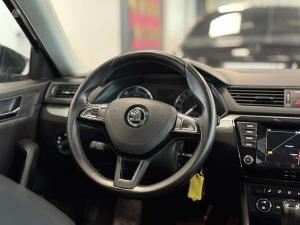 Grey Skoda SuperB 2016 in Klaipeda, with an engine capacity of 1.97 L and mileage of 241 thousand km for 11950 €, photo 19 on AUTOMOTO.COM.LV