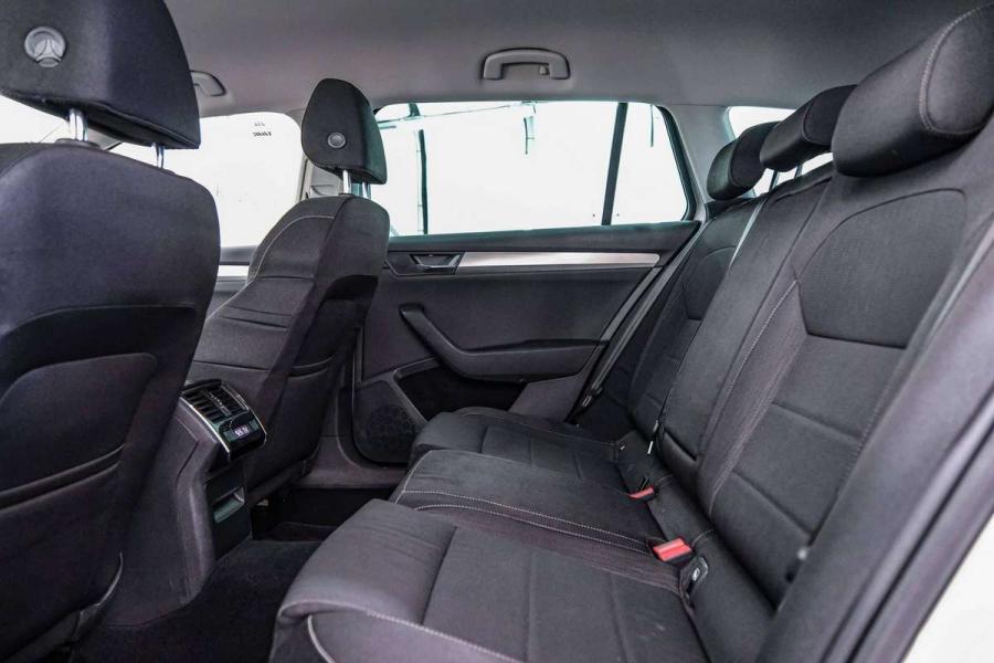 Pelēks Skoda SuperB 2016 Kauņa, ar dzinēja tilpumu 2.00 L un nobraukumu 296 tūkst. km par 10990 €, foto 10 vietnē AUTOMOTO.COM.LV