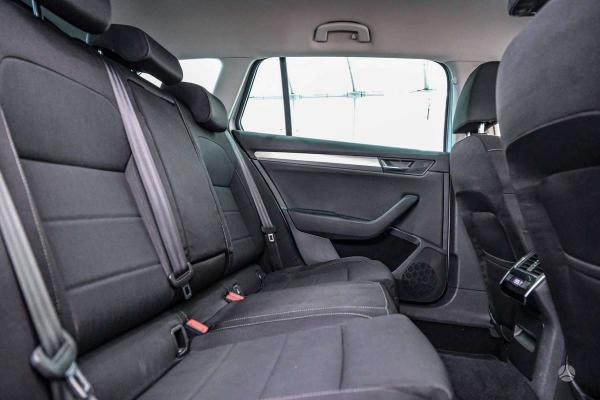 Grey Skoda SuperB 2016 in Kaunas, with an engine capacity of 2.00 L and mileage of 296 thousand km for 10990 €, photo 10 on AUTOMOTO.COM.LV