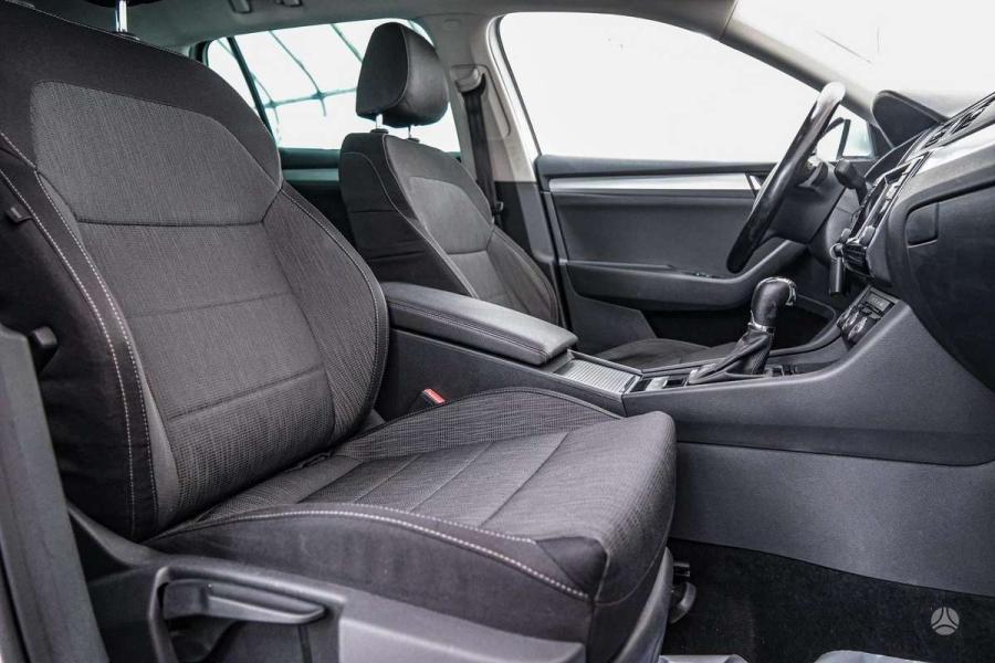 Pelēks Skoda SuperB 2016 Kauņa, ar dzinēja tilpumu 2.00 L un nobraukumu 296 tūkst. km par 10990 €, foto 14 vietnē AUTOMOTO.COM.LV