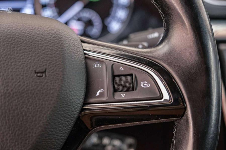 Pelēks Skoda SuperB 2016 Kauņa, ar dzinēja tilpumu 2.00 L un nobraukumu 296 tūkst. km par 10990 €, foto 21 vietnē AUTOMOTO.COM.LV