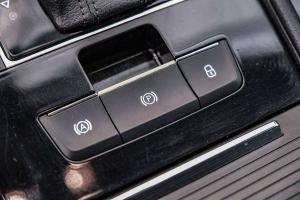 Pelēks Skoda SuperB 2016 Kauņa, ar dzinēja tilpumu 2.00 L un nobraukumu 296 tūkst. km par 10990 €, foto 27 vietnē AUTOMOTO.COM.LV