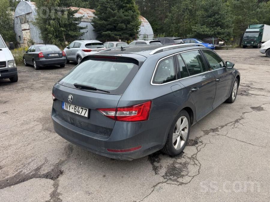 Pelēks Skoda SuperB 2016 Rīga, ar dzinēja tilpumu 2.00 L un nobraukumu 0 tūkst. km par 5600 €, foto 4 vietnē AUTOMOTO.COM.LV