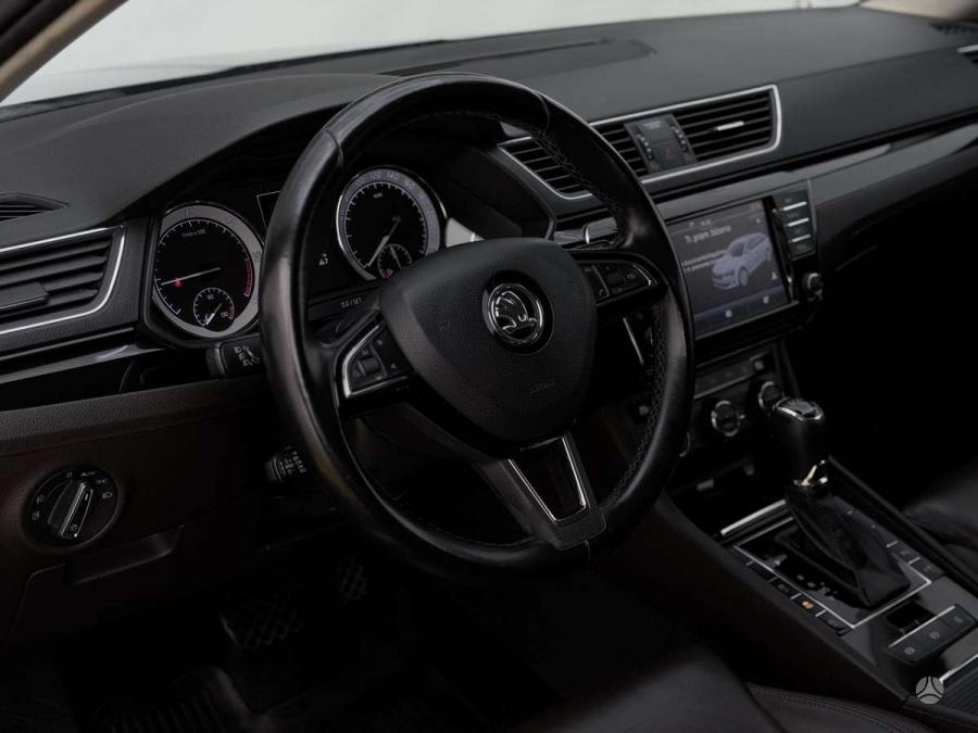 Pelēks Skoda SuperB 2016 Viļņa, ar dzinēja tilpumu 1.97 L un nobraukumu 363 tūkst. km par 11200 €, foto 10 vietnē AUTOMOTO.COM.LV
