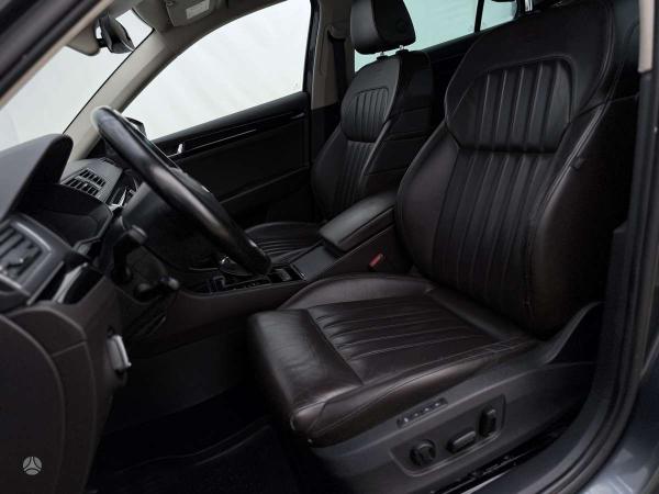Grey Skoda SuperB 2016 in Vilnius, with an engine capacity of 1.97 L and mileage of 363 thousand km for 11200 €, photo 10 on AUTOMOTO.COM.LV