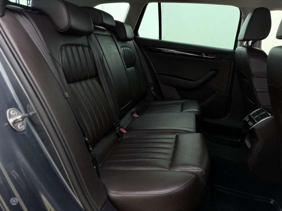 Pelēks Skoda SuperB 2016 Viļņa, ar dzinēja tilpumu 1.97 L un nobraukumu 363 tūkst. km par 11200 €, foto 15 vietnē AUTOMOTO.COM.LV