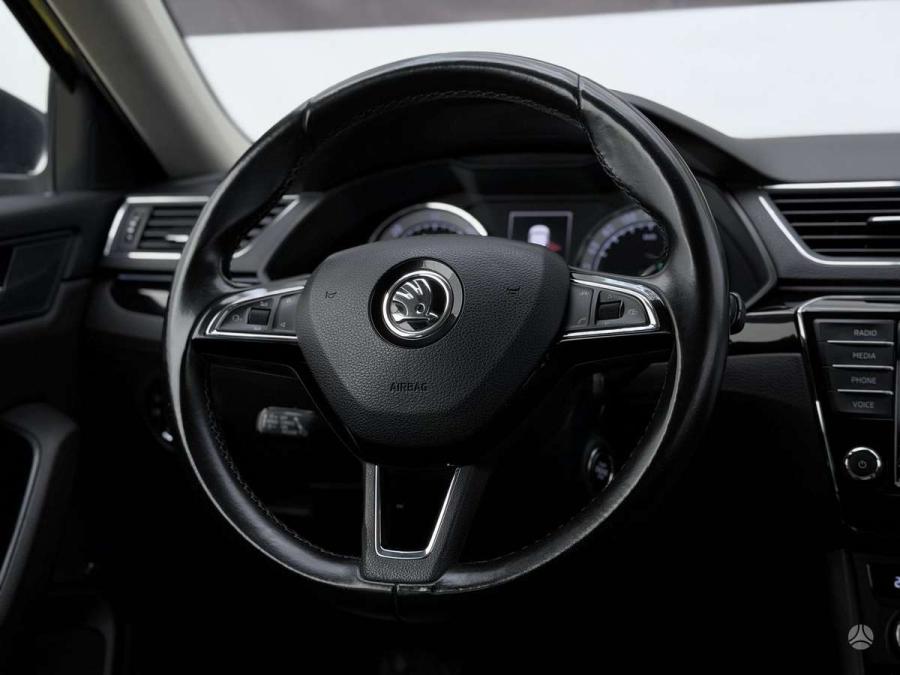 Pelēks Skoda SuperB 2016 Viļņa, ar dzinēja tilpumu 1.97 L un nobraukumu 363 tūkst. km par 11200 €, foto 20 vietnē AUTOMOTO.COM.LV