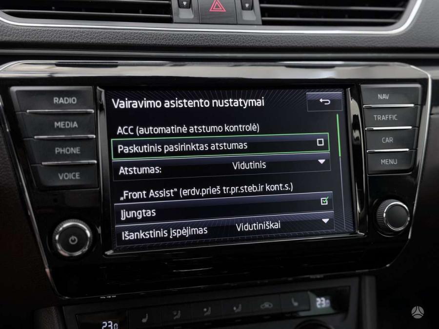 Pelēks Skoda SuperB 2016 Viļņa, ar dzinēja tilpumu 1.97 L un nobraukumu 363 tūkst. km par 11200 €, foto 28 vietnē AUTOMOTO.COM.LV