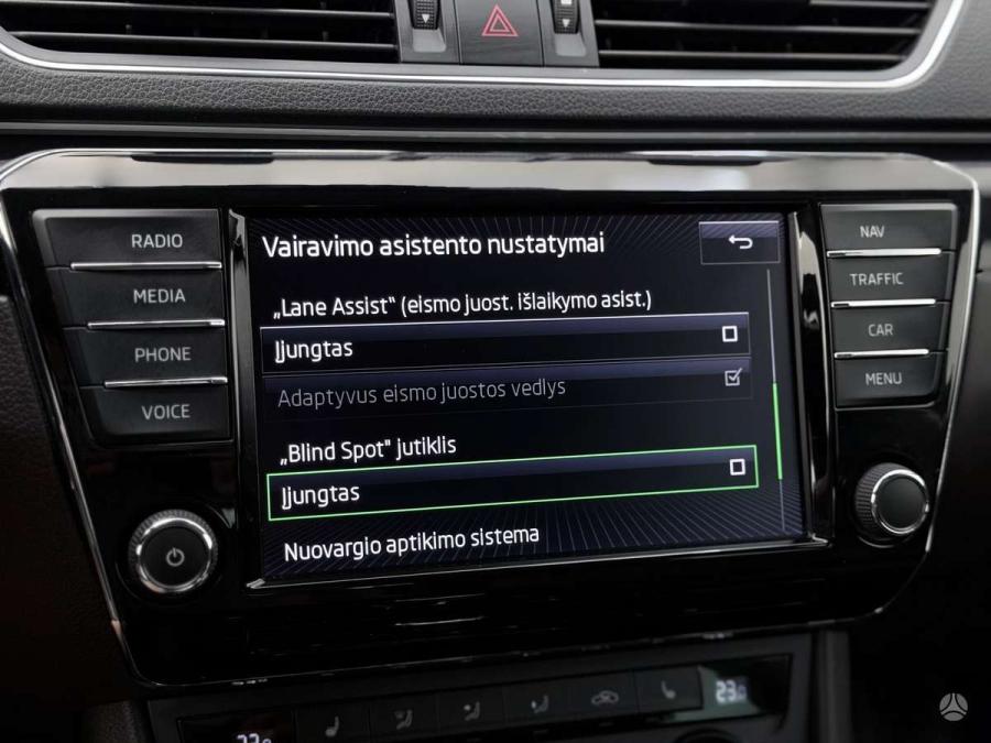 Pelēks Skoda SuperB 2016 Viļņa, ar dzinēja tilpumu 1.97 L un nobraukumu 363 tūkst. km par 11200 €, foto 29 vietnē AUTOMOTO.COM.LV