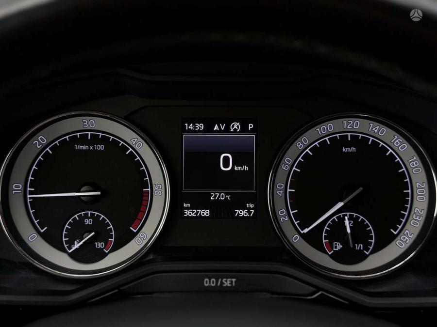 Pelēks Skoda SuperB 2016 Viļņa, ar dzinēja tilpumu 1.97 L un nobraukumu 363 tūkst. km par 11200 €, foto 34 vietnē AUTOMOTO.COM.LV
