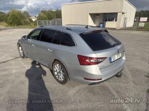 Pelēks Skoda SuperB 2016 Tallina, ar dzinēja tilpumu 2.00 L un nobraukumu 289 tūkst. km par 10000 €, foto 7 vietnē AUTOMOTO.COM.LV