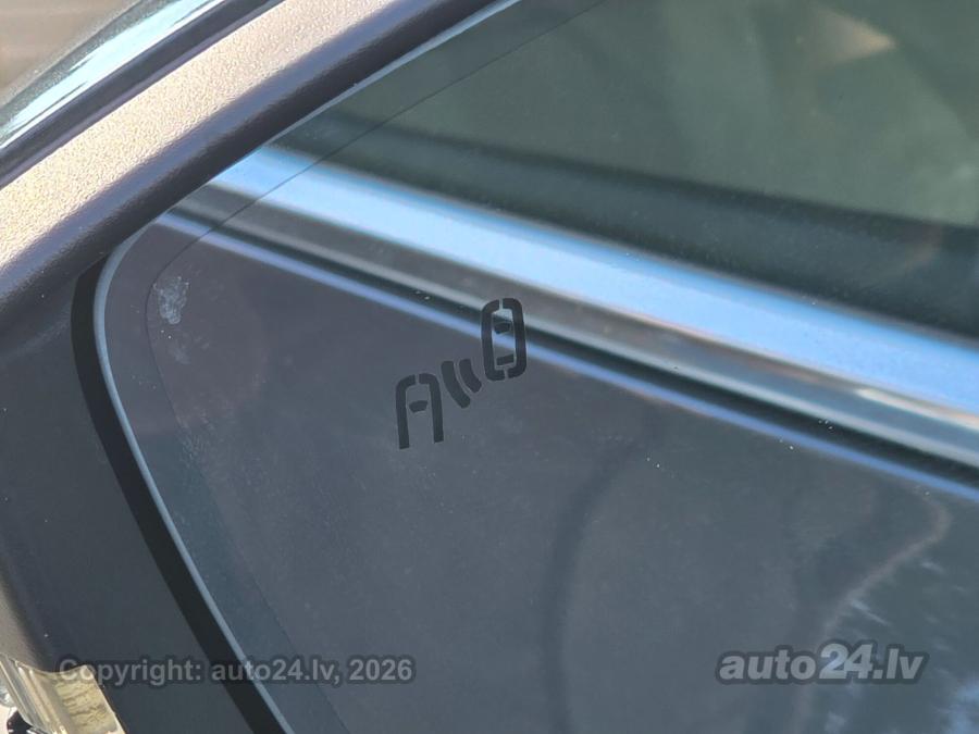 Grey Skoda SuperB 2016 in Tallinn, with an engine capacity of 1.80 L and mileage of 276 thousand km for 8990 €, photo 14 on AUTOMOTO.COM.LV