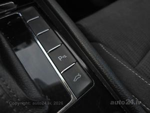 Grey Skoda SuperB 2016 in Tallinn, with an engine capacity of 1.80 L and mileage of 276 thousand km for 8990 €, photo 27 on AUTOMOTO.COM.LV