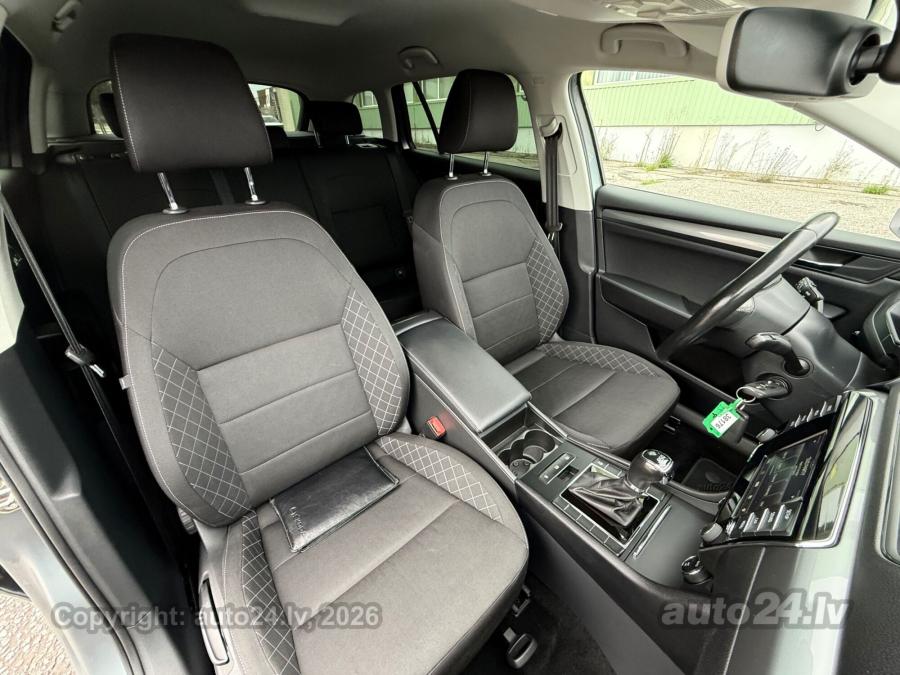 Grey Skoda SuperB 2016 in Tartu, with an engine capacity of 1.60 L and mileage of 281 thousand km for 9799 €, photo 18 on AUTOMOTO.COM.LV