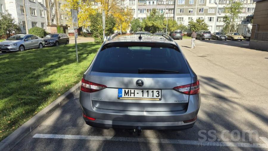 Pelēks Skoda SuperB 2016 Rīga, ar dzinēja tilpumu 1.60 L un nobraukumu 256 tūkst. km par 8500 €, foto 5 vietnē AUTOMOTO.COM.LV
