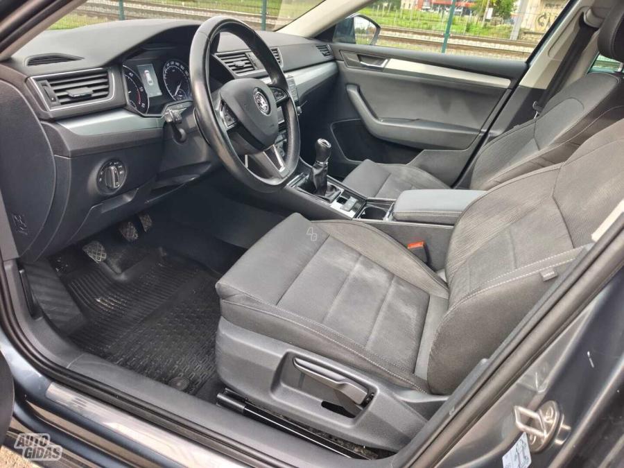 Grey Skoda SuperB 2016 in Siauliai, with an engine capacity of 1.60 L and mileage of 253 thousand km for 10200 €, photo 13 on AUTOMOTO.COM.LV