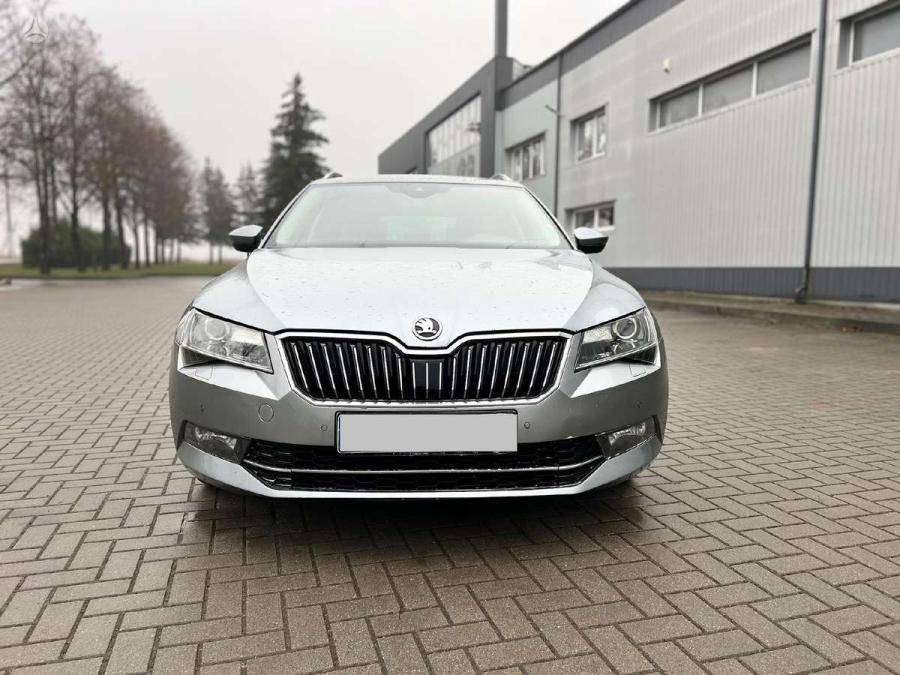 Grey Skoda SuperB 2017 in Silale, with an engine capacity of 1.60 L and mileage of 463 thousand km for 6900 €, photo 1 on AUTOMOTO.COM.LV