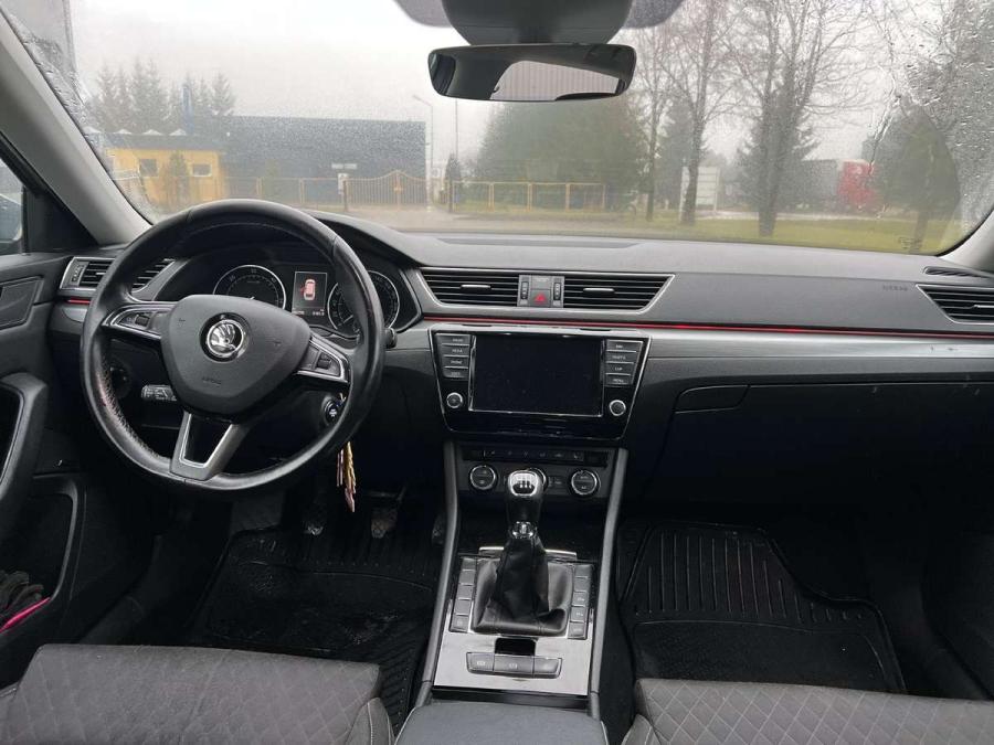 Grey Skoda SuperB 2017 in Silale, with an engine capacity of 1.60 L and mileage of 463 thousand km for 6900 €, photo 13 on AUTOMOTO.COM.LV