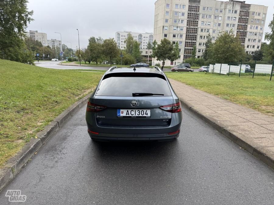 Pelēks Skoda SuperB 2017 Viļņa, ar dzinēja tilpumu 2.00 L un nobraukumu 203 tūkst. km par 16400 €, foto 6 vietnē AUTOMOTO.COM.LV