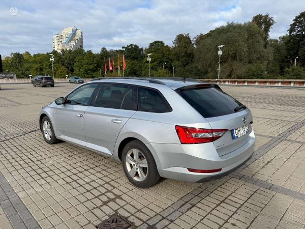 Grey Skoda SuperB 2017 in Riga, with an engine capacity of 1.60 L and mileage of 283 thousand km for 8600 €, photo 4 on AUTOMOTO.COM.LV