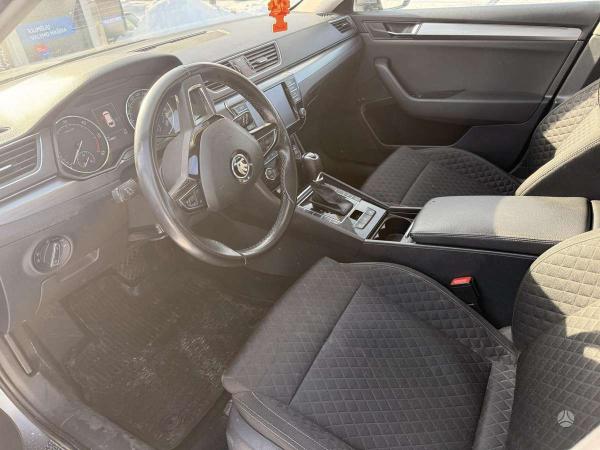 Pelēks Skoda SuperB 2017 Kauņa, ar dzinēja tilpumu 1.97 L un nobraukumu 337 tūkst. km par 8500 €, foto 20 vietnē AUTOMOTO.COM.LV