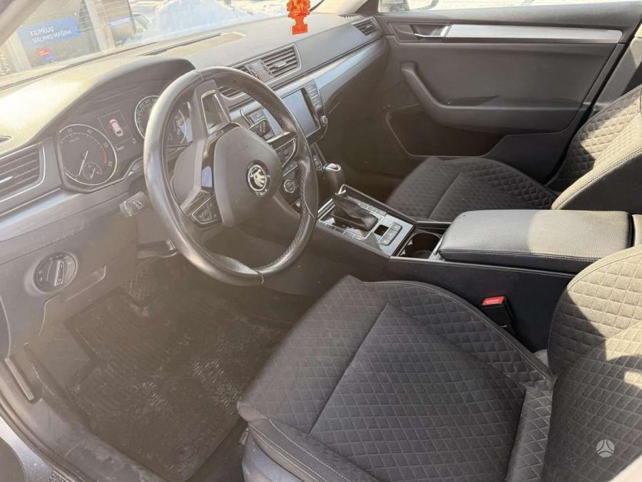 Pelēks Skoda SuperB 2017 Kauņa, ar dzinēja tilpumu 1.97 L un nobraukumu 337 tūkst. km par 8500 €, foto 20 vietnē AUTOMOTO.COM.LV