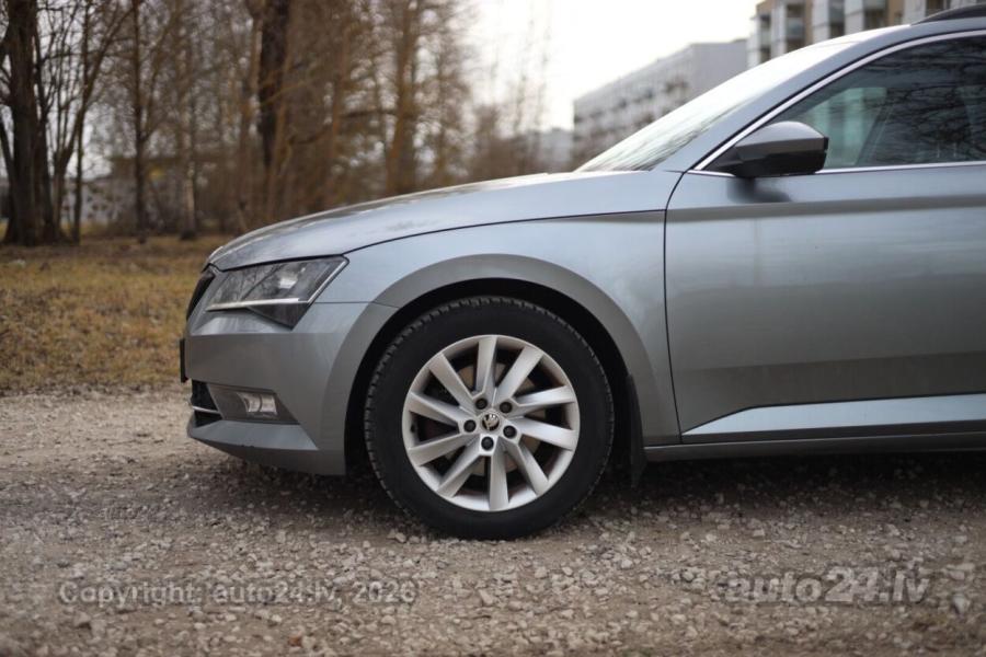 Pelēks Skoda SuperB 2017 Tartu, ar dzinēja tilpumu 2.00 L un nobraukumu 201 tūkst. km par 12700 €, foto 4 vietnē AUTOMOTO.COM.LV