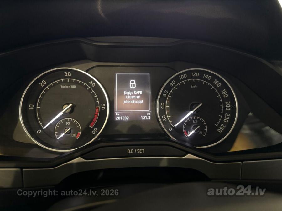 Pelēks Skoda SuperB 2017 Tartu, ar dzinēja tilpumu 2.00 L un nobraukumu 201 tūkst. km par 12700 €, foto 17 vietnē AUTOMOTO.COM.LV