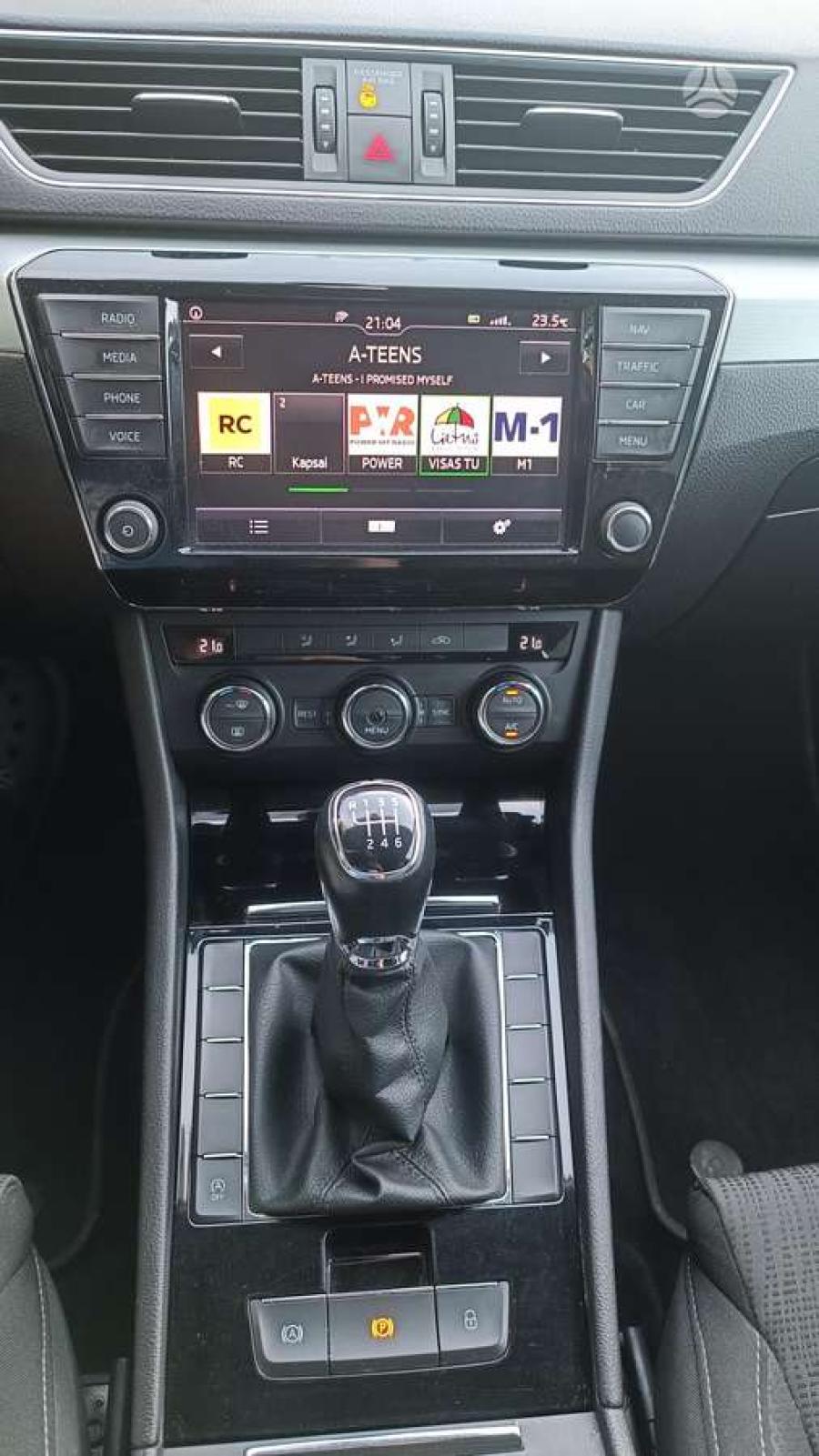 Grey Skoda SuperB 2017 in Marijampole, with an engine capacity of 1.60 L and mileage of 211 thousand km for 8800 €, photo 23 on AUTOMOTO.COM.LV