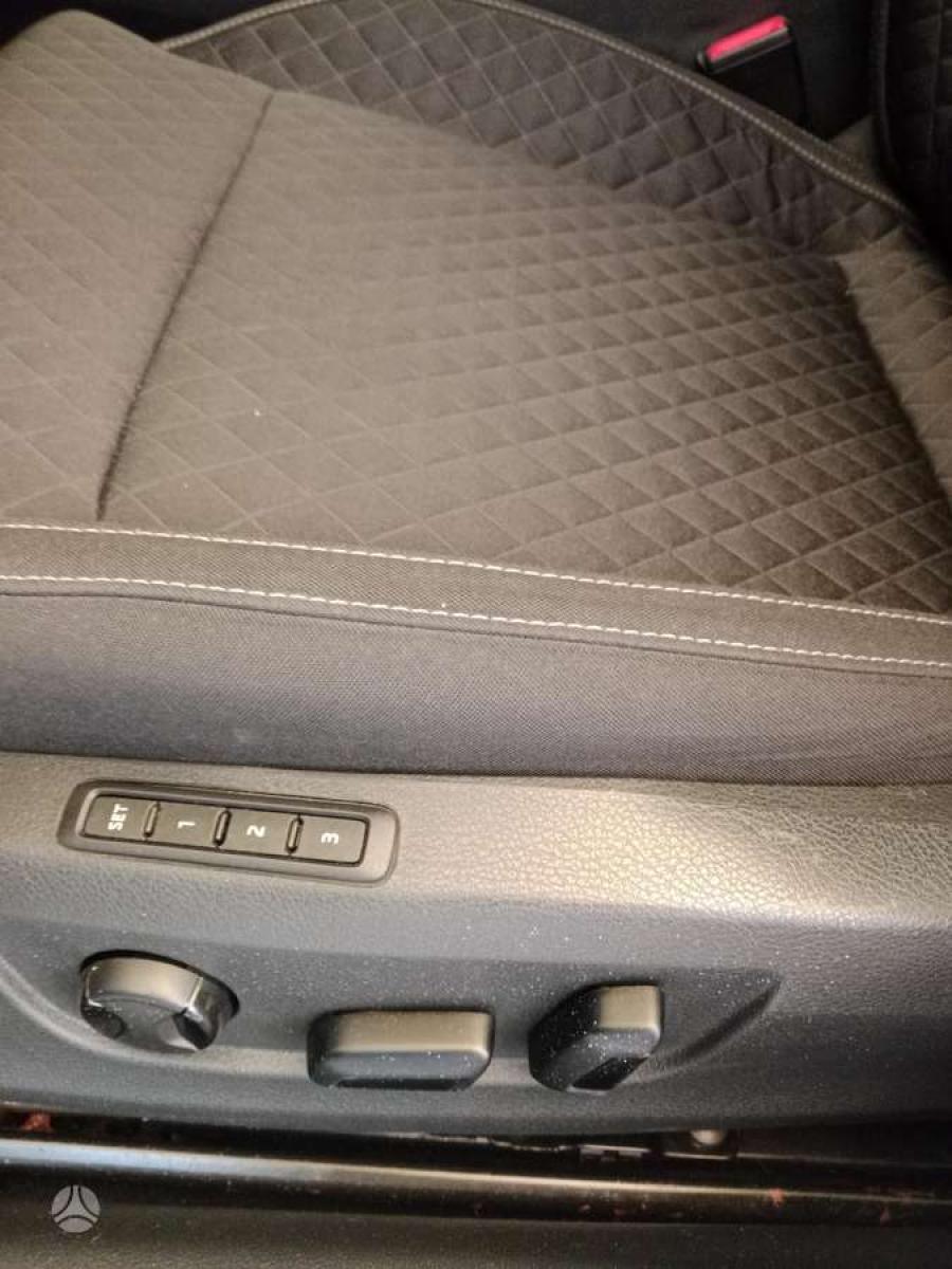 Grey Skoda SuperB 2017 in Plunge, with an engine capacity of 1.60 L and mileage of 231 thousand km for 9900 €, photo 11 on AUTOMOTO.COM.LV