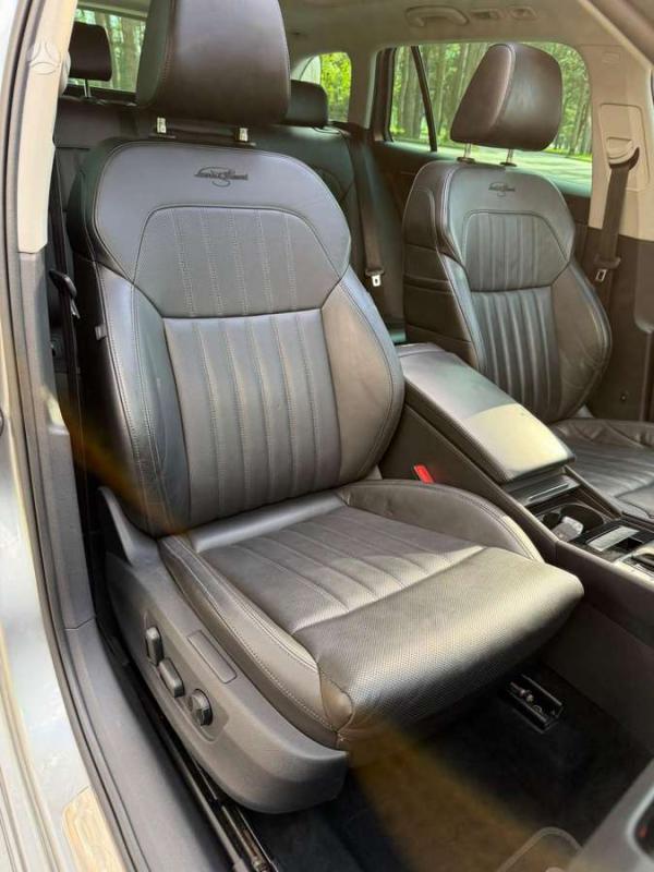 Grey Skoda SuperB 2017 in Prienai, with an engine capacity of 1.97 L and mileage of 260 thousand km for 12900 €, photo 9 on AUTOMOTO.COM.LV
