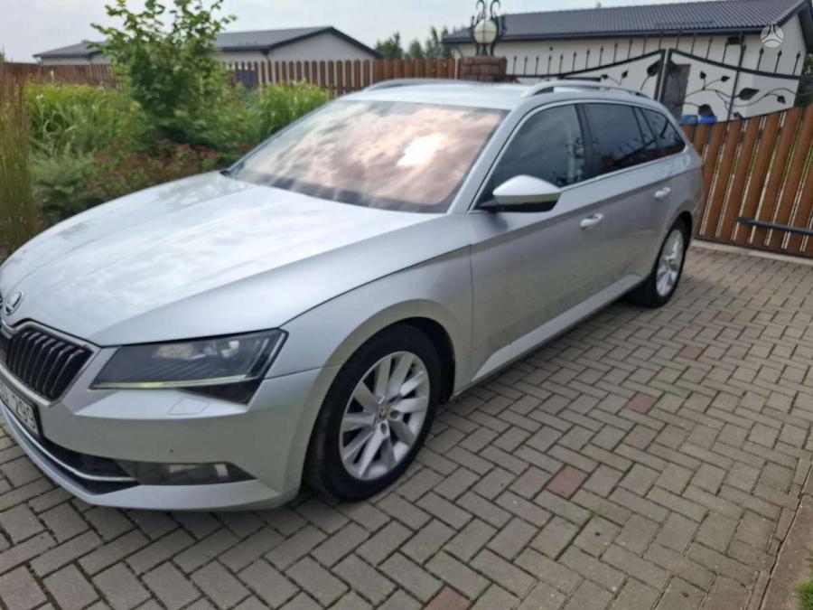 Grey Skoda SuperB 2017 in Klaipeda, with an engine capacity of 1.98 L and mileage of 201 thousand km for 13100 €, photo 4 on AUTOMOTO.COM.LV