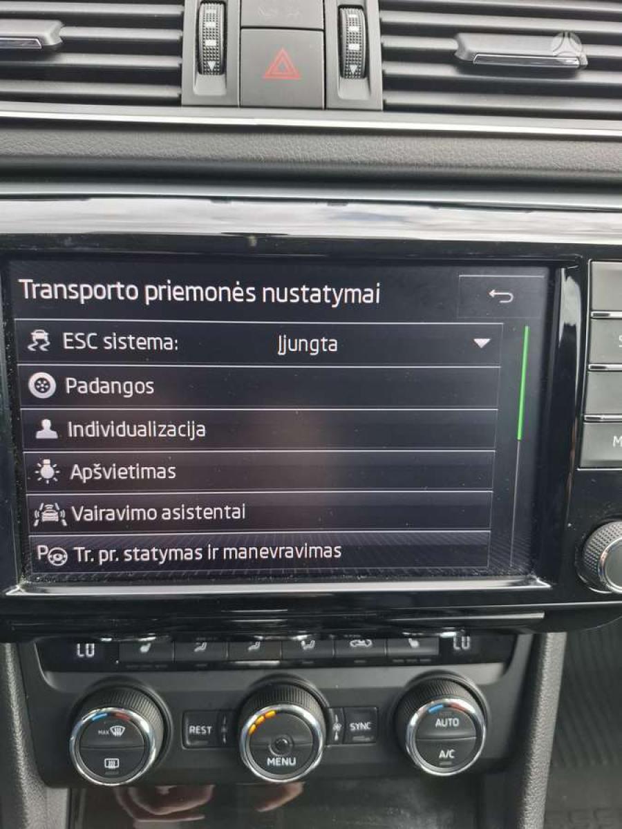 Grey Skoda SuperB 2017 in Klaipeda, with an engine capacity of 1.98 L and mileage of 201 thousand km for 13100 €, photo 12 on AUTOMOTO.COM.LV